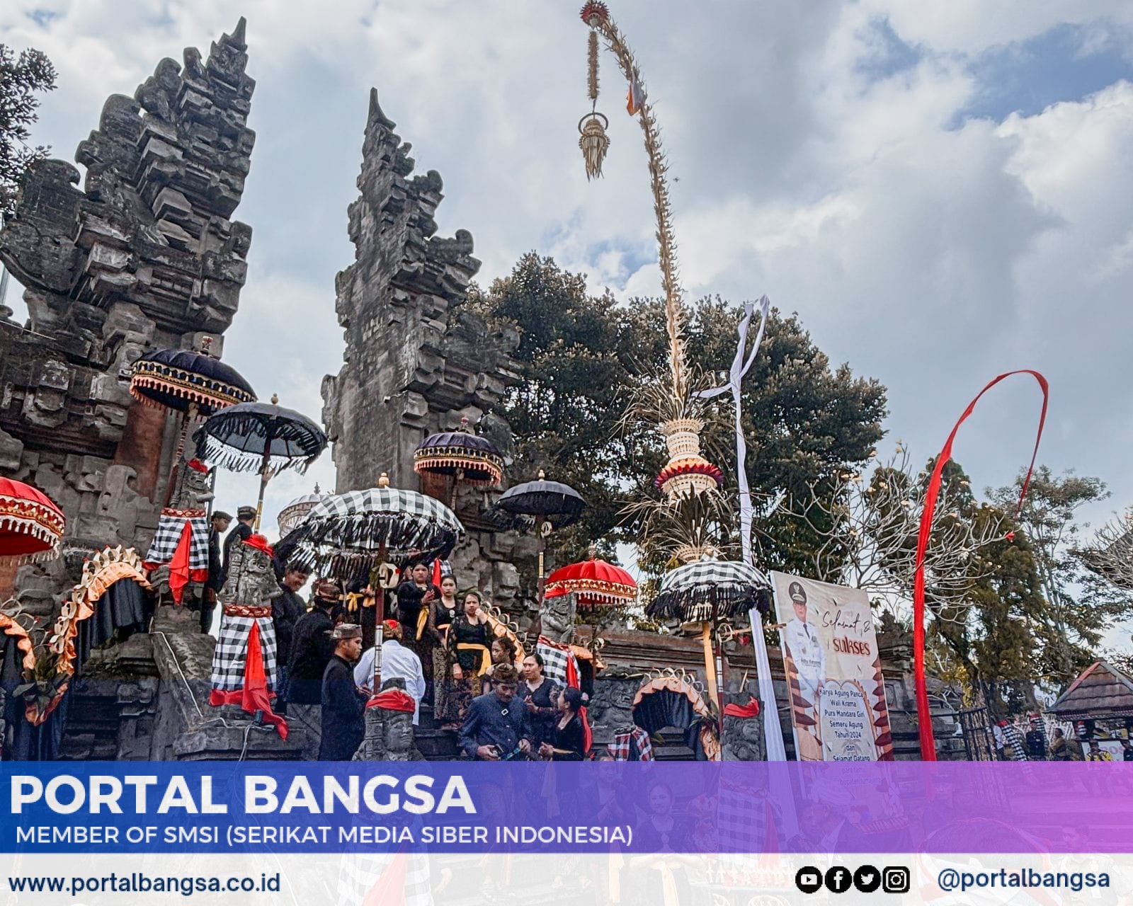 Mengenal Lebih Dekat Pura Mandhara Giri Semeru Agung di Lumajang ...